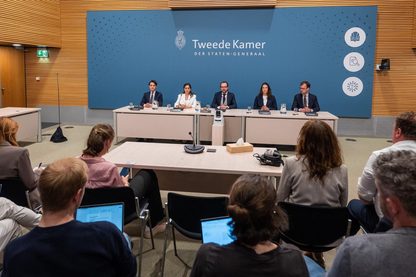 Openbare verhoren parlementaire enquêtecommissie Corona van start ...