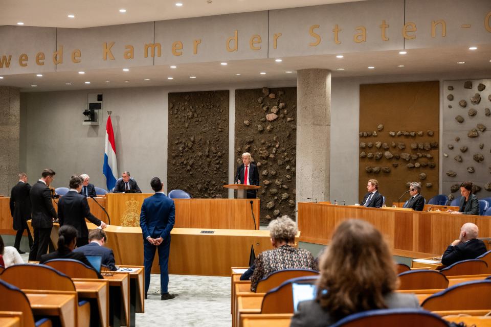 Debat over geweldsincidenten in Amsterdam | Tweede Kamer der Staten ...